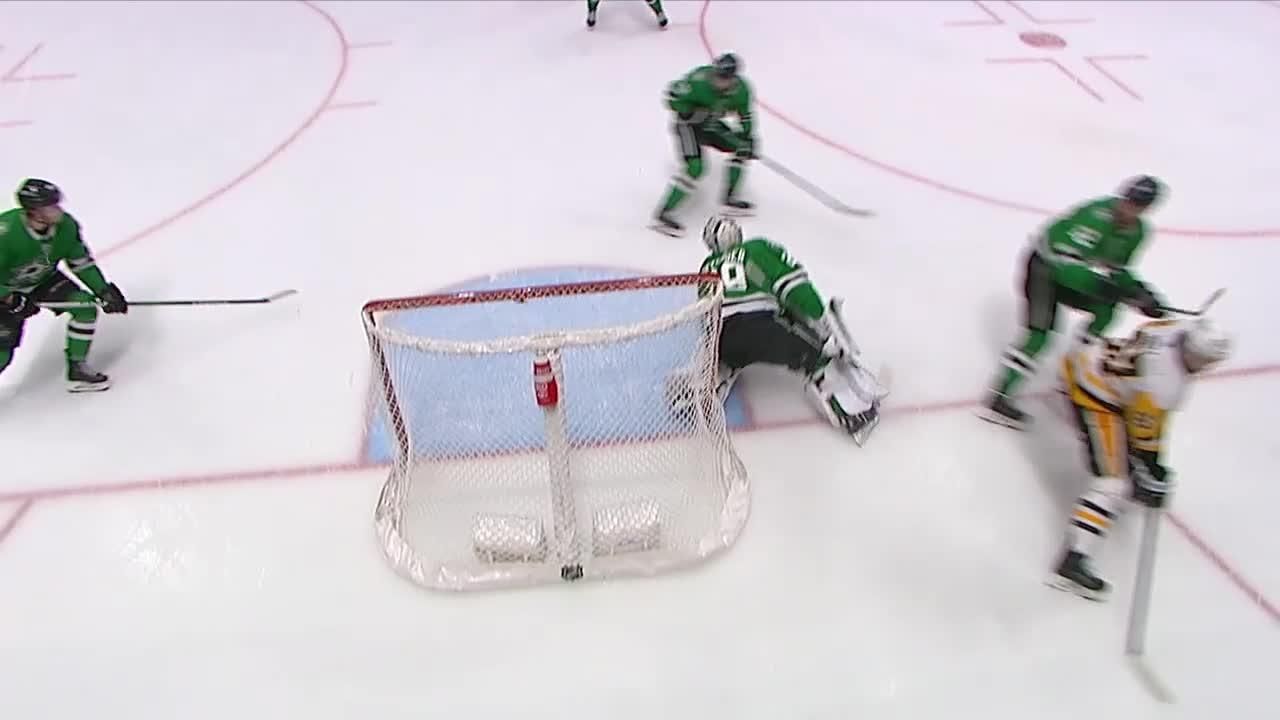 Jake Oettinger makes beautiful save - ESPN Video