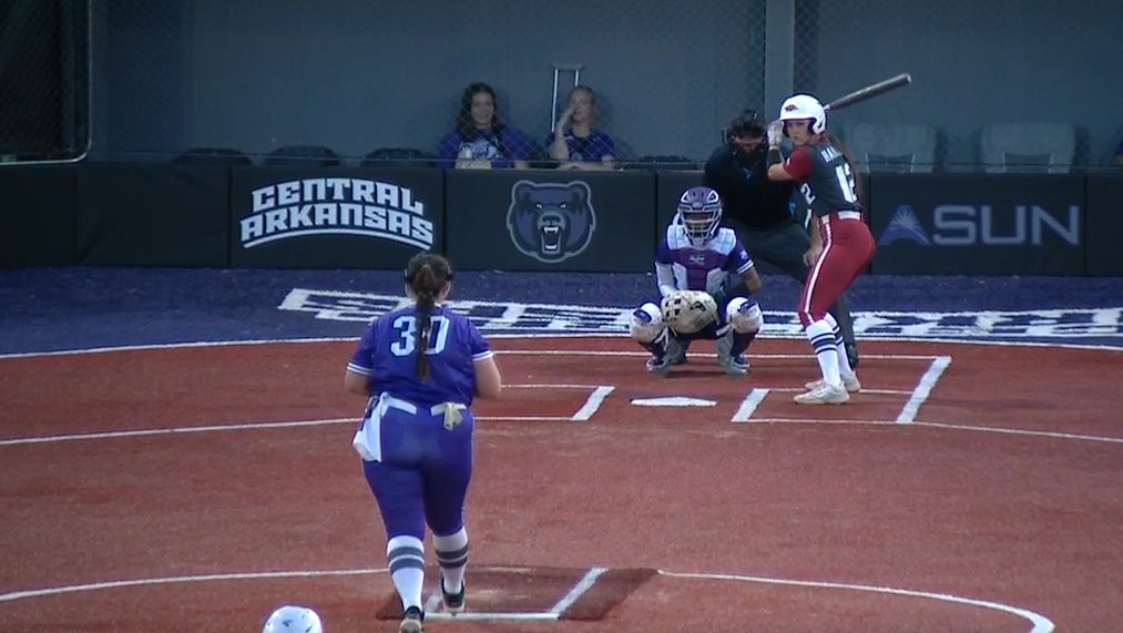 Cylie Halvorson hits RBI single for Arkansas - ESPN Video