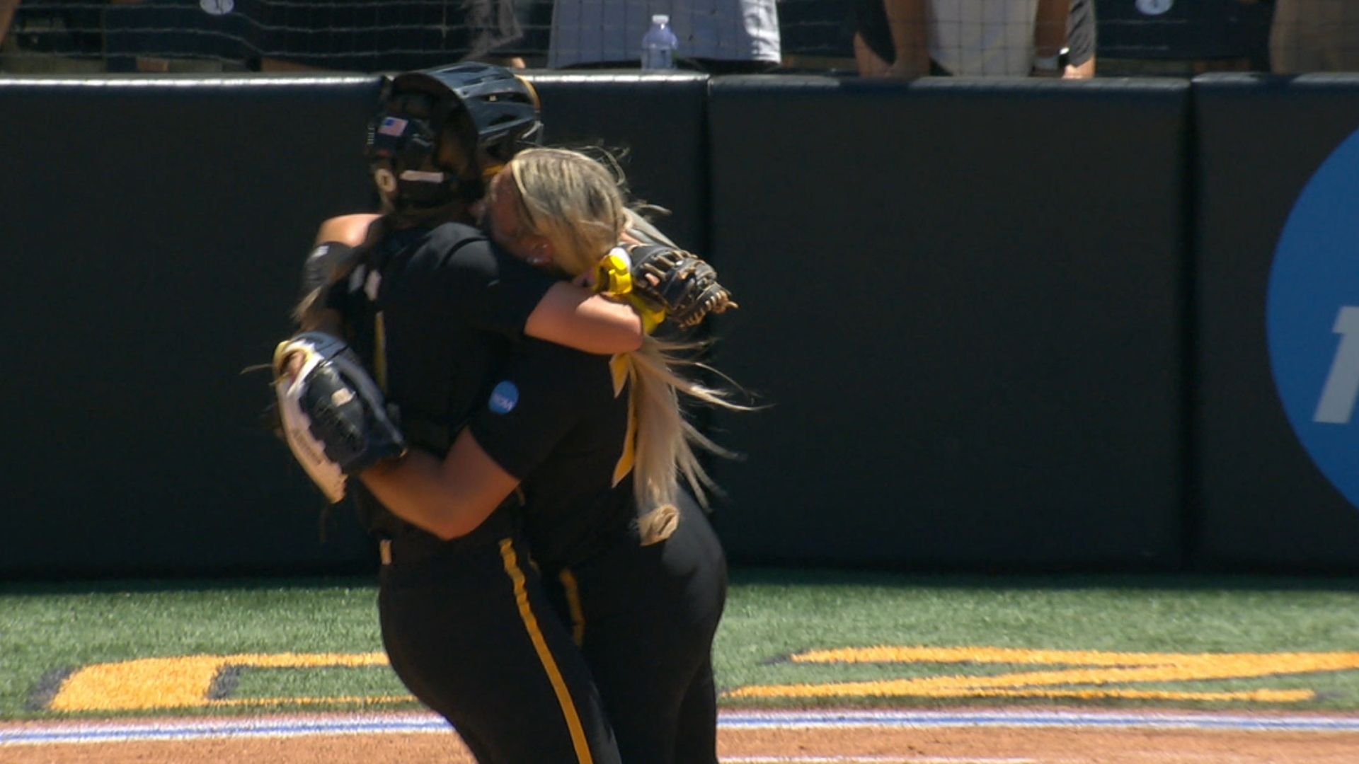 Taylor Pannell's save forces a Game 3 vs. Duke - ESPN Video