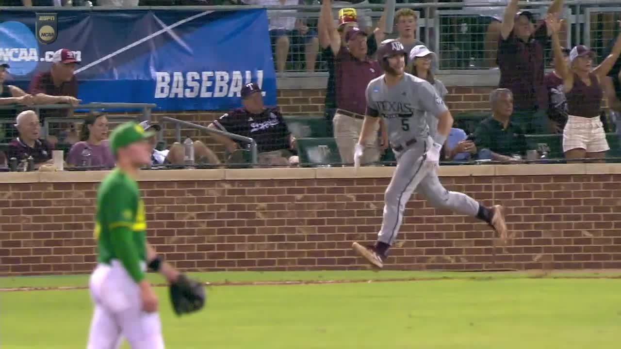 Hayden Schott with an RBI vs. Oregon - ESPN Video