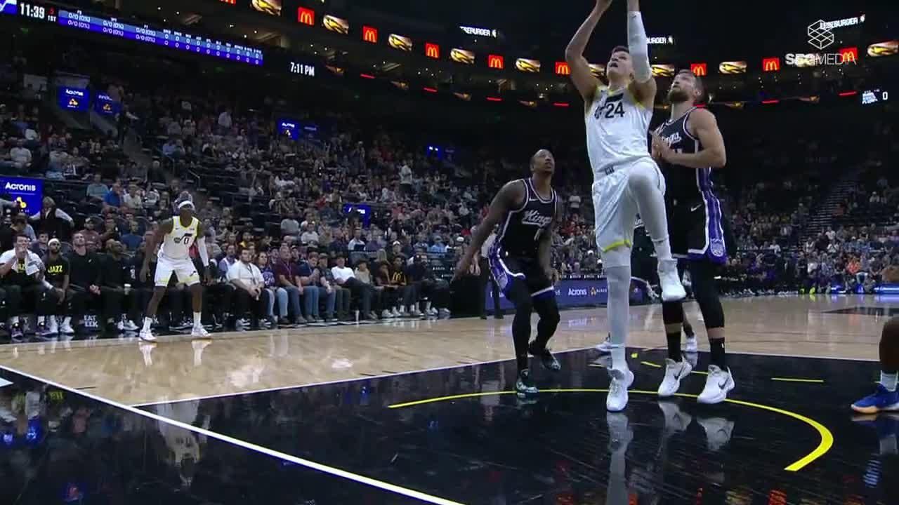 Collin Sexton shows off vision with nice dime vs. Sacramento Kings ...