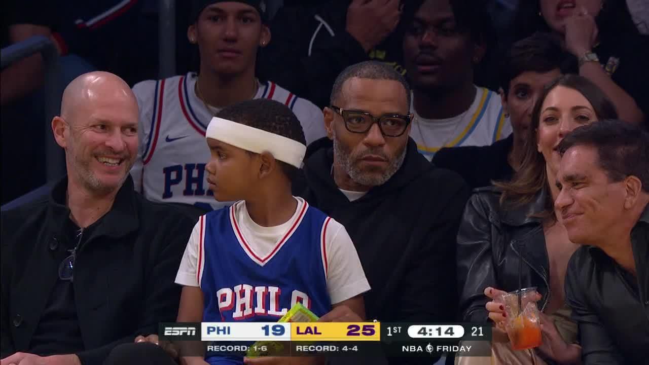 K.J. Martin knocks down a trey right in front of his dad - ESPN Video