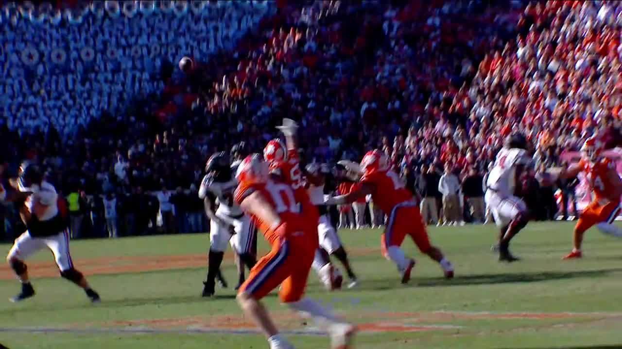 Khalil Barnes had an interception vs. South Carolina - ESPN Video