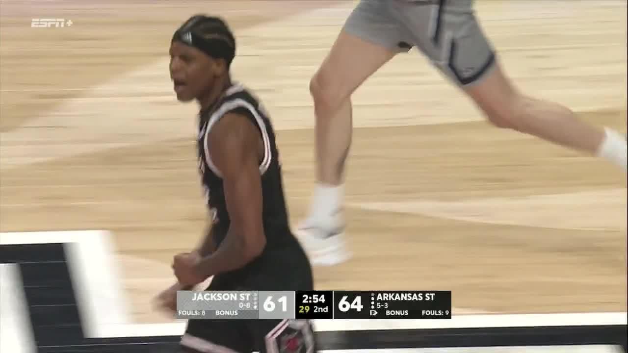 Izaiyah Nelson throws down dunk for Arkansas State - ESPN Video