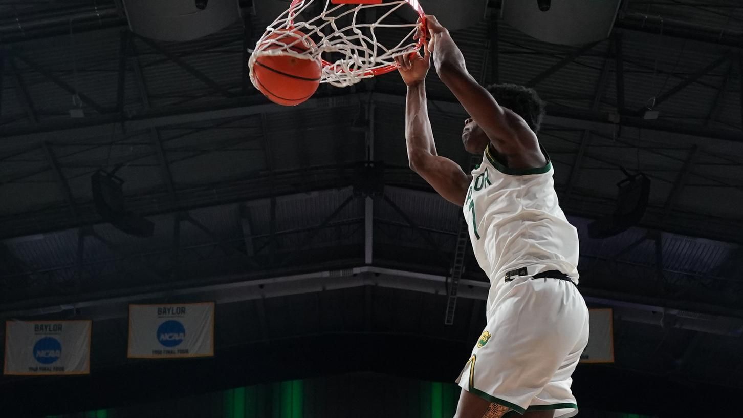Baylor's VJ Edgecombe turns high-flying block into a dunk - ESPN Video