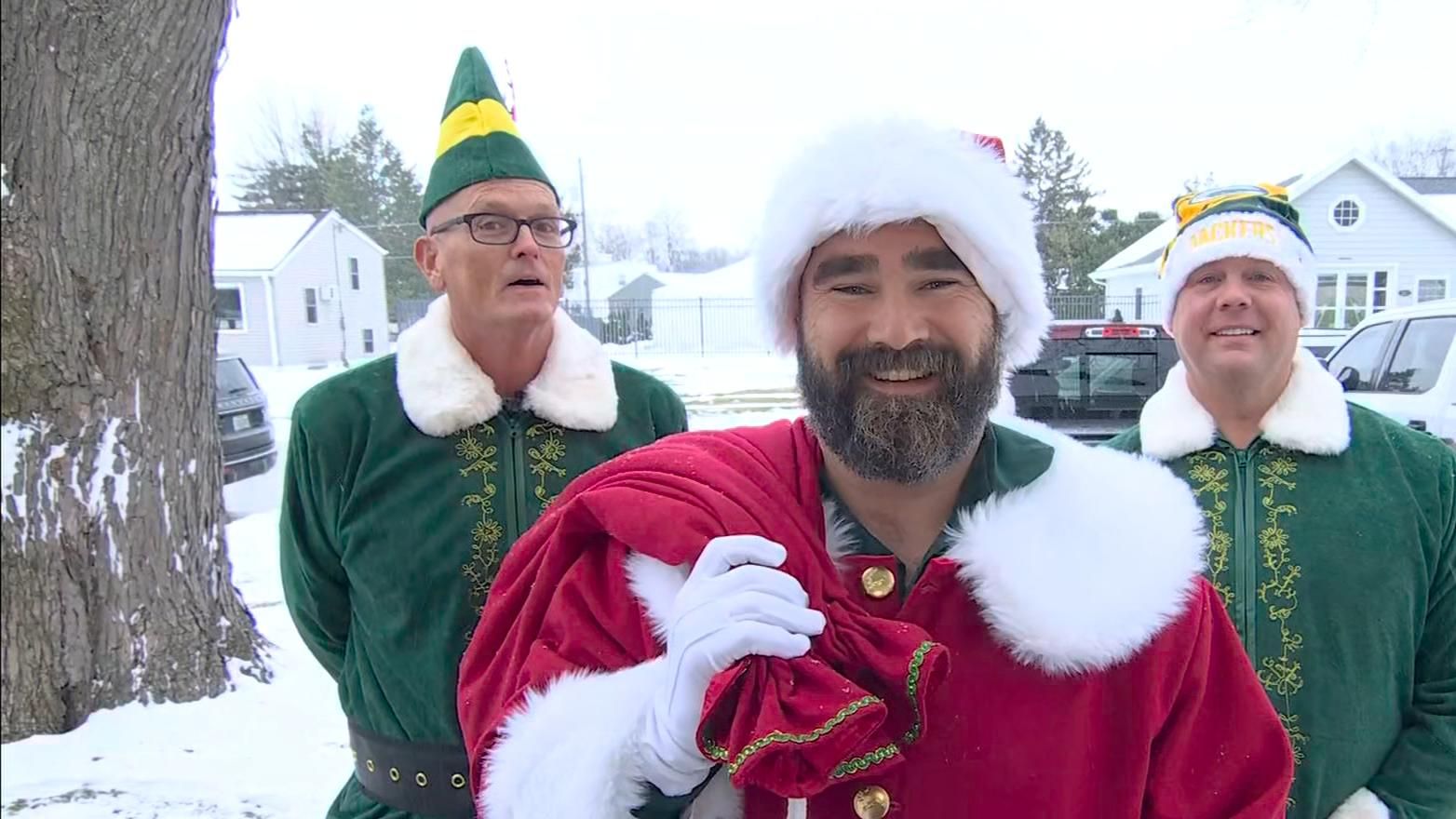 Kelce Claus opens MNCD with a festive jingle - ESPN Video
