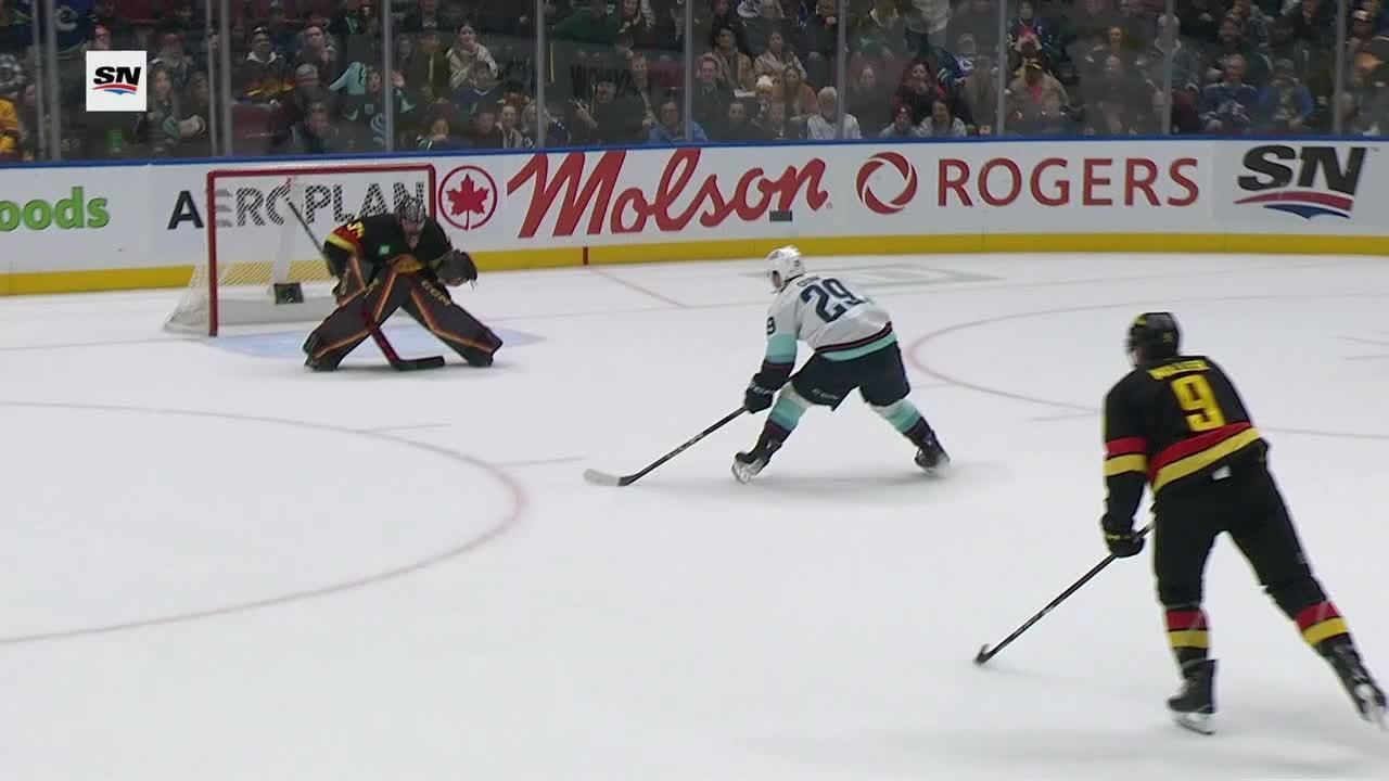 Vince Dunn wins it in OT for Kraken - ESPN Video