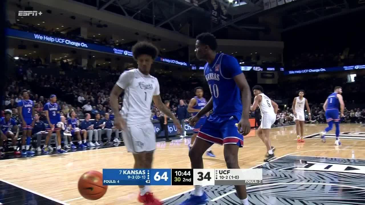 Shakeel Moore makes beautiful dime for a basket - ESPN Video