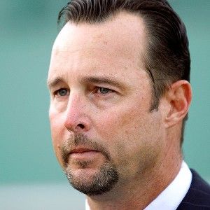 Tim Wakefield retires after 17 seasons with Boston Red Sox