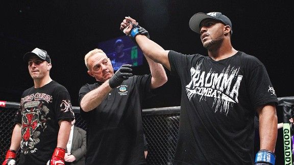 Strikeforce roundup: Ronda Rousey submits Miesha Tate, lifts ...