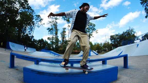 Clyde Singleton discusses college life, new Blind Brotherhood bro model ...