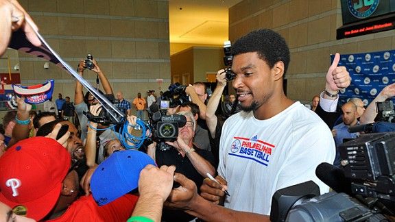 NBA - Andrew Bynum makes a difference but 76ers' perimeter has questions
