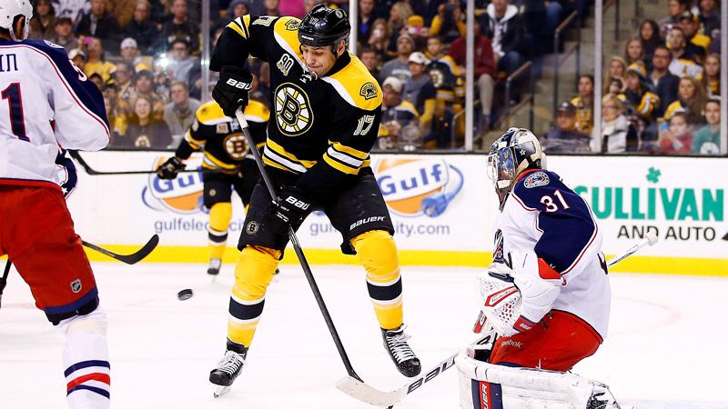 Boston Bruins' Milan Lucic rediscovers beast mode - ESPN