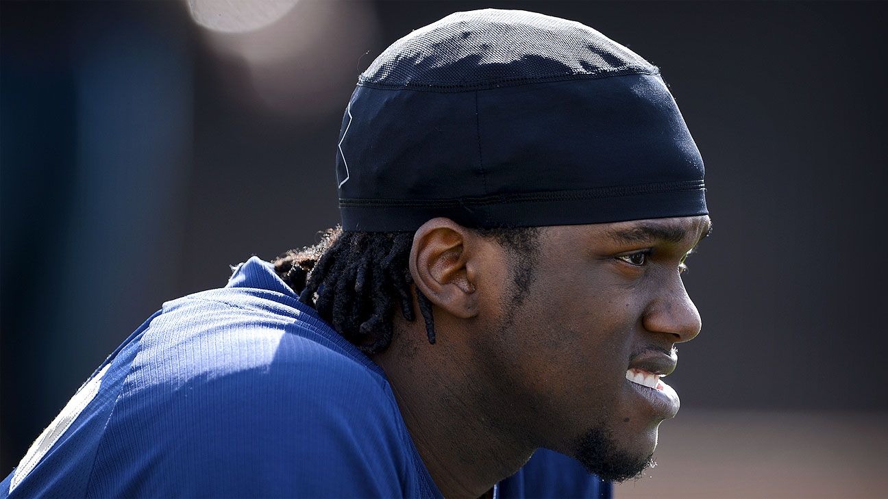 Cameron Maybin of San Diego Padres won't have surgery, out 4-6 weeks - ESPN