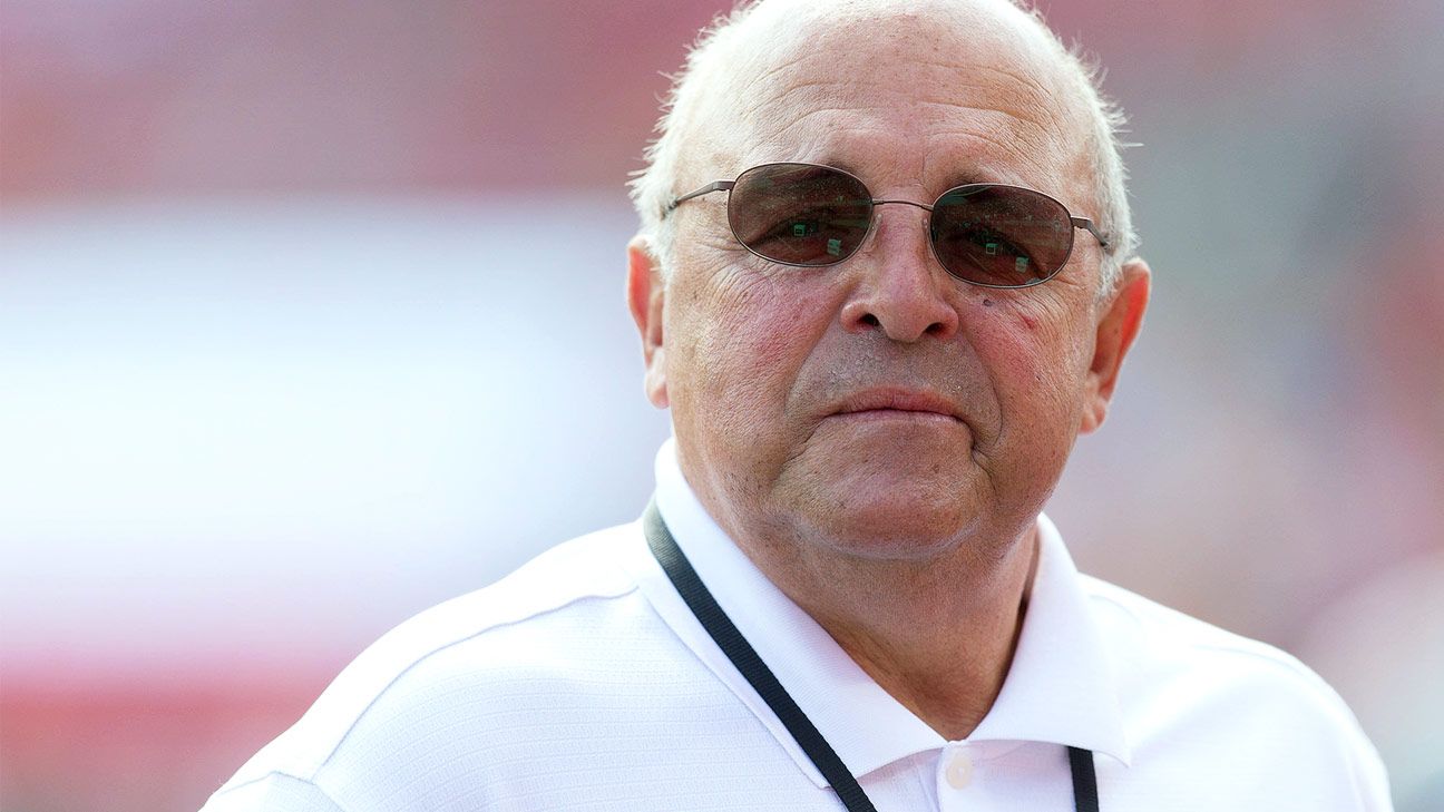 Wisconsin Badgers athletic director Barry Alvarez offers glimpse into ...