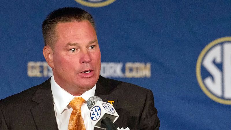 Contract extension for Tennessee Volunteers coach Butch Jones includes ...