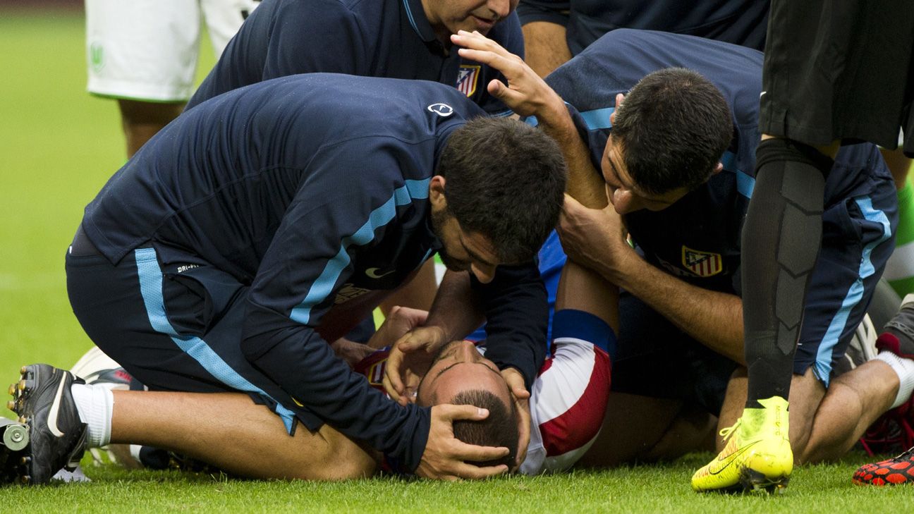 Mario Suarez suffers head injury - ESPN