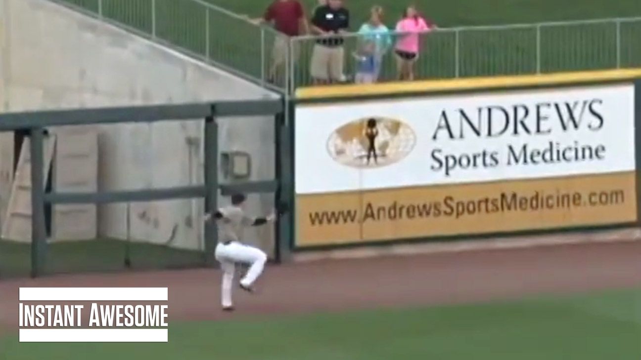 Birmingham Barons OF Michael Early makes great catch ... then something ...