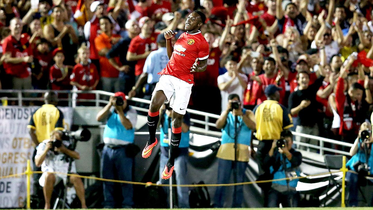 Danny Welbeck, Arsenal's newest signing, turns ankle in training - ESPN