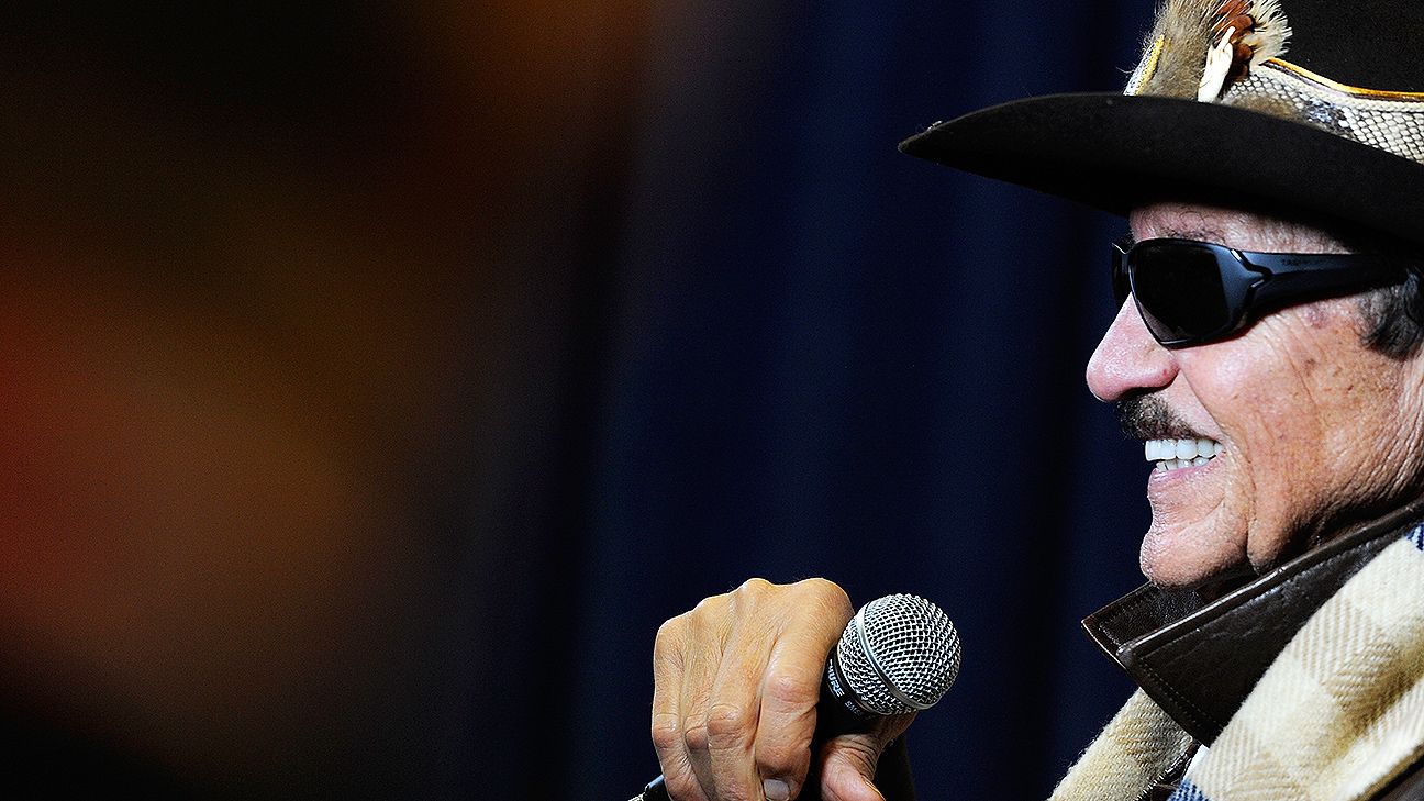 NASCAR icon Richard Petty receives Argetsinger Award - ESPN