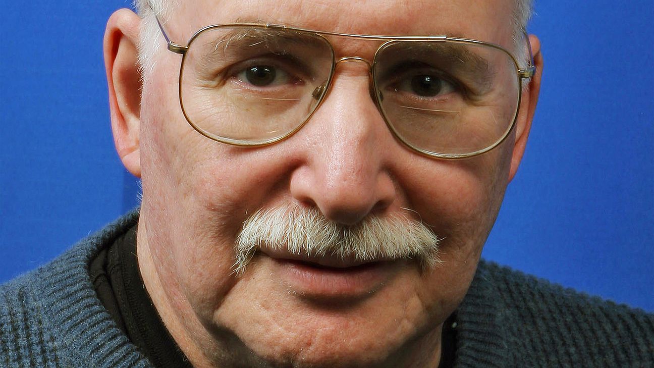 Dave Goldberg, former Associated Press football writer, dies at 73 - ESPN