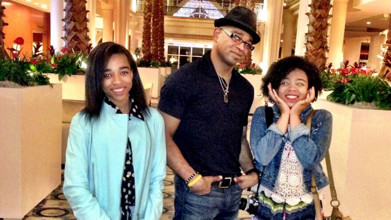 Stuart Scott's memoir explains the power of his unique use of words - ESPN