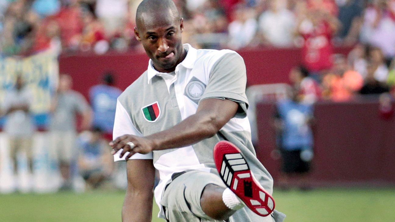 Kobe Bryant talks Messi vs. Ronaldo in interview - ESPN - OneNacion ...