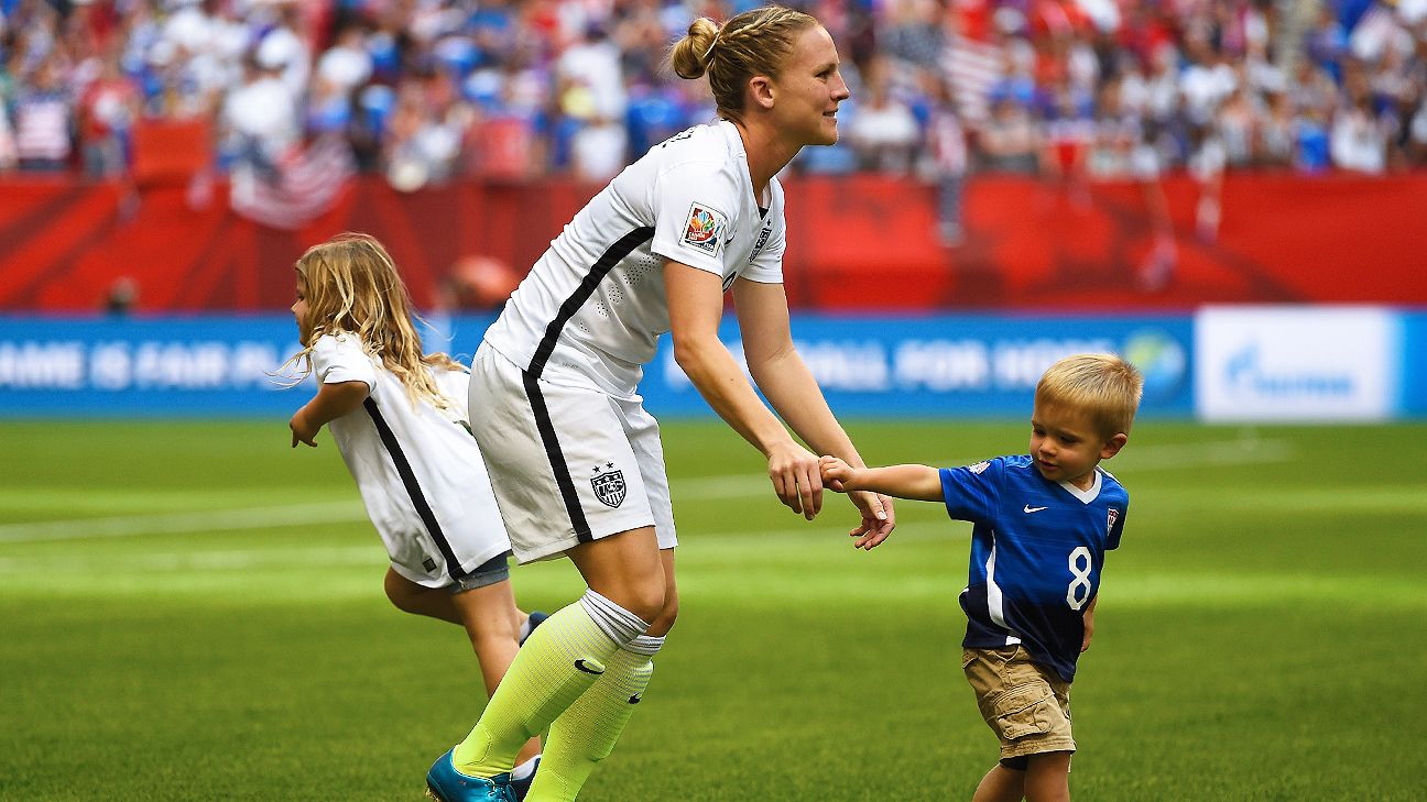 The Sweetest World Cup Kiss You And Amy Rodriguez Ever Will See