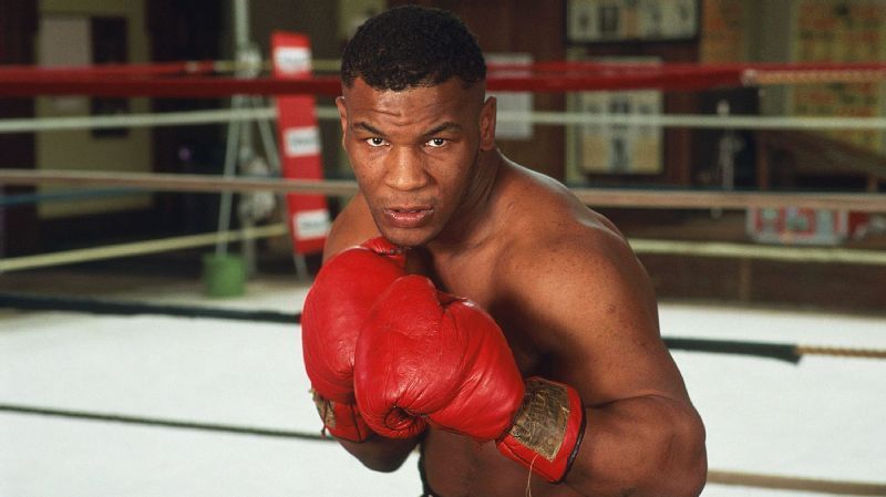 Mike Tyson: Biografía, récord, peleas y más - ESPN