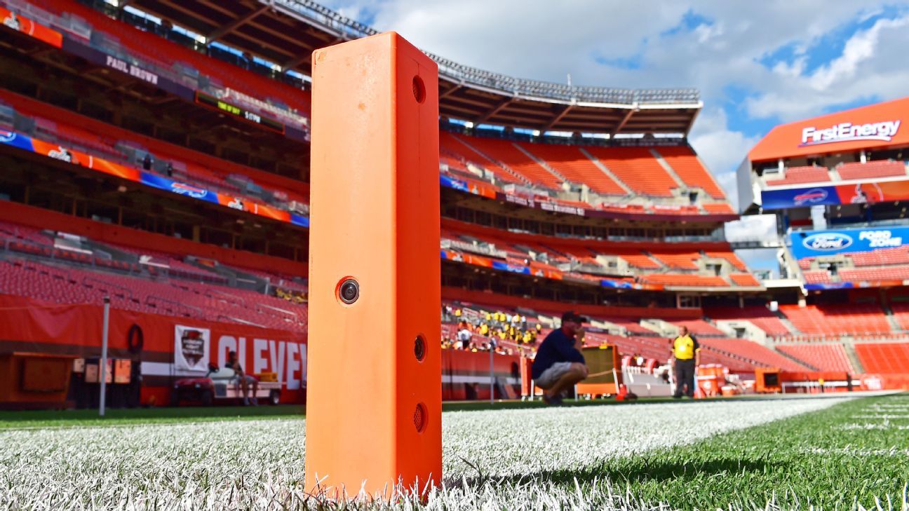 How pylon cams will save NFL officials (sometimes) - ESPN - NFL Nation ...