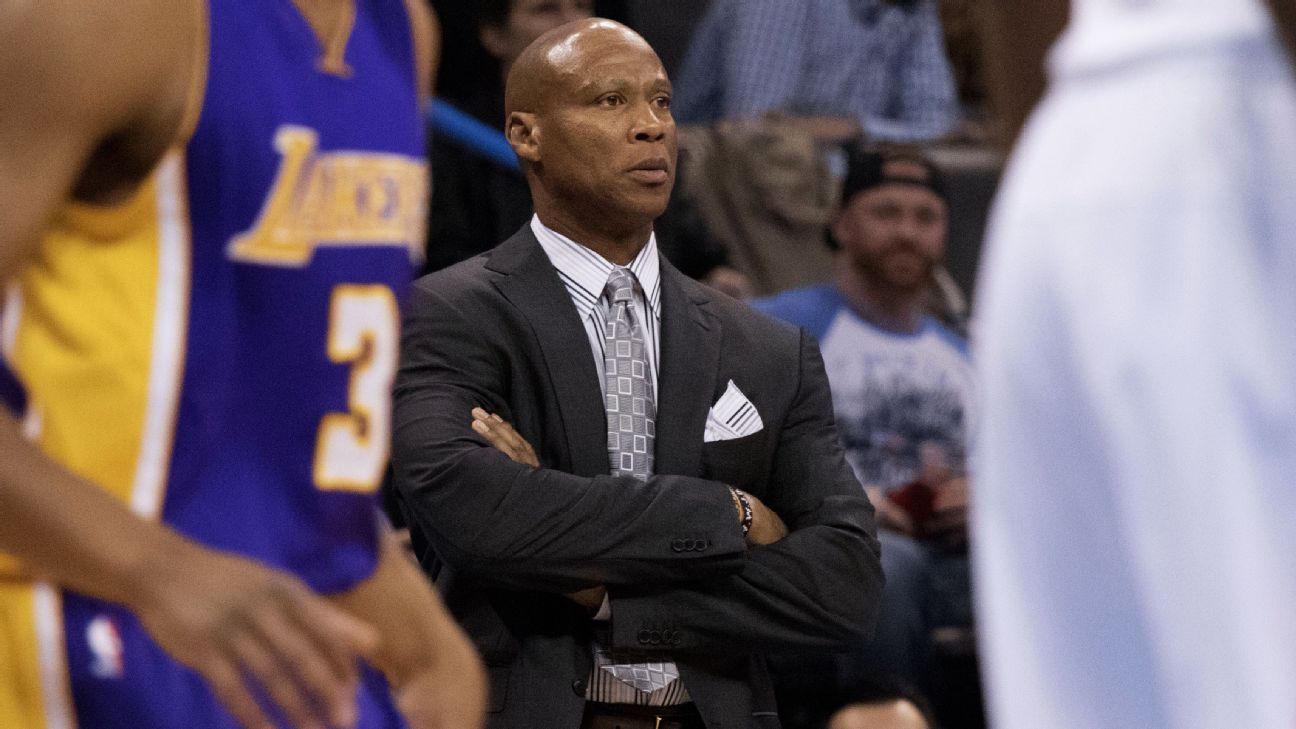 D'Angelo Russell, Julius Randle deny Lakers played 'scared' - ESPN