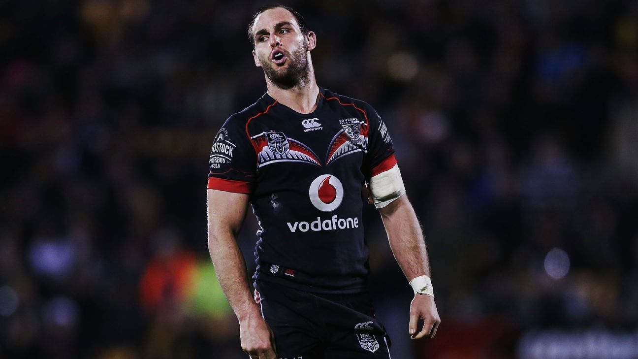 Mannering stands down from captaincy - ESPN