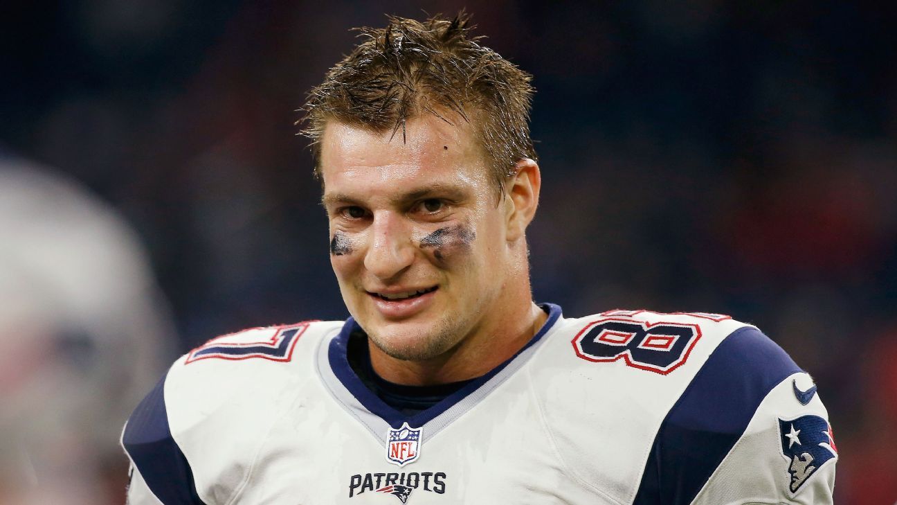 Rob Gronkowski shaves his head in support of Cancer Buzz Off event ...