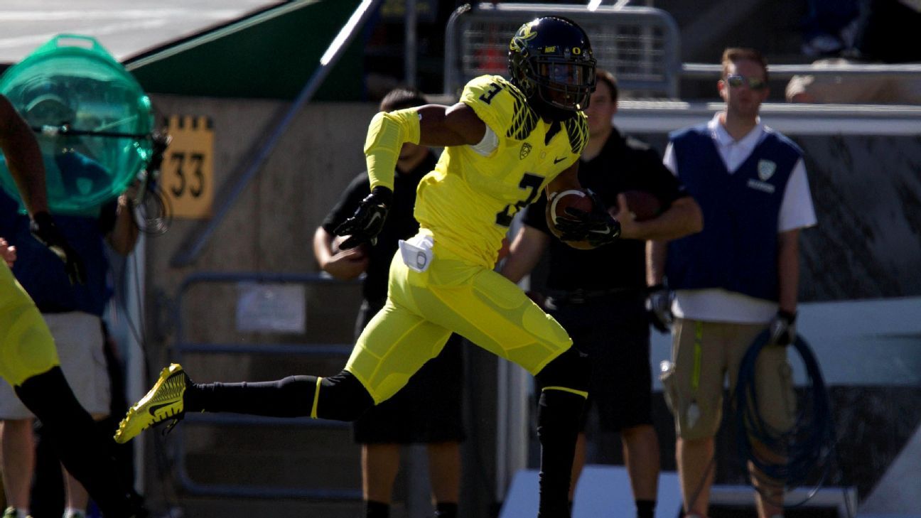 Oregon's Tyree Robinson knows his way around the secondary ... and the ...