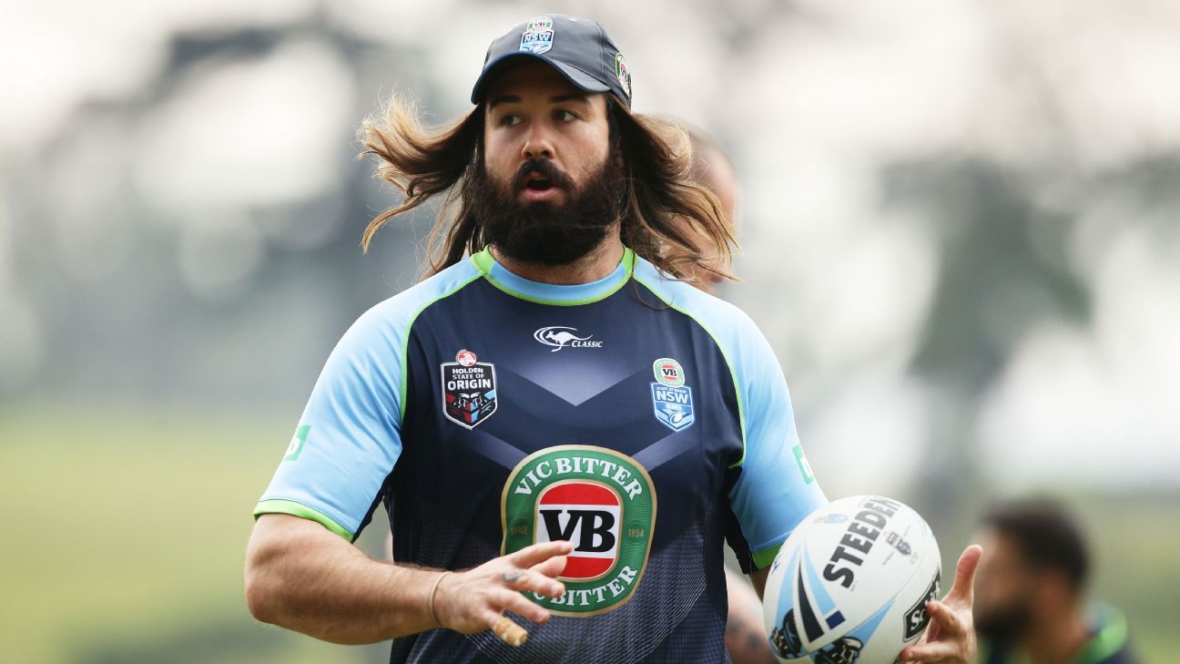 Injury-hit Cronulla Sharks sweat on Aaron Woods - ESPN