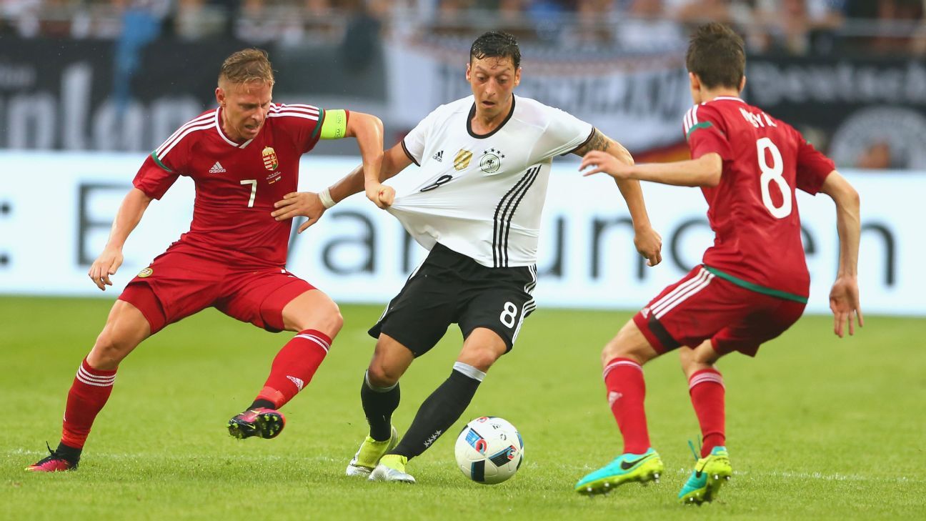 Mesut Ozil: Negative comments from Germany critics 'bounce off me' - ESPN