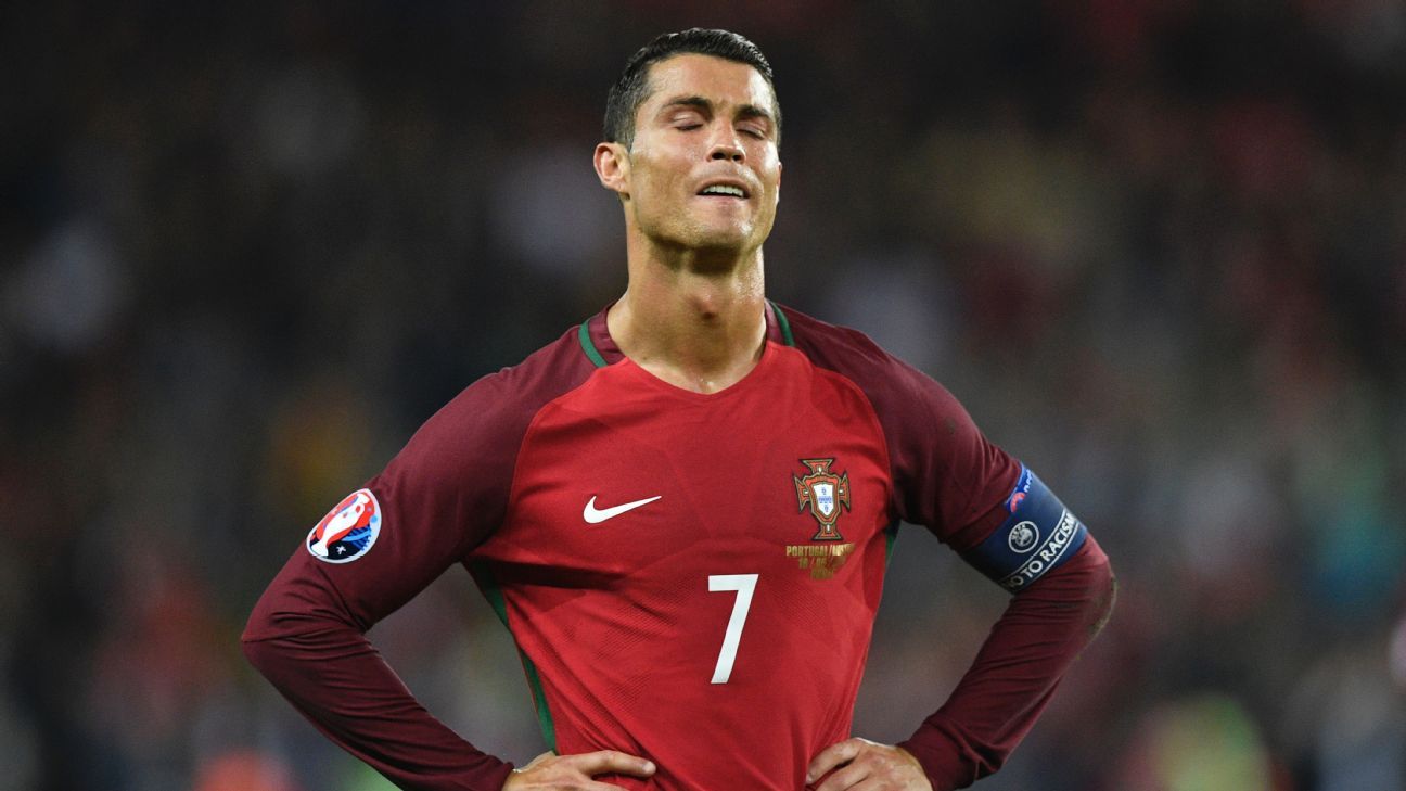 Cristiano Ronaldo misses penalty in Portugal's draw; Belgium cruise - ESPN