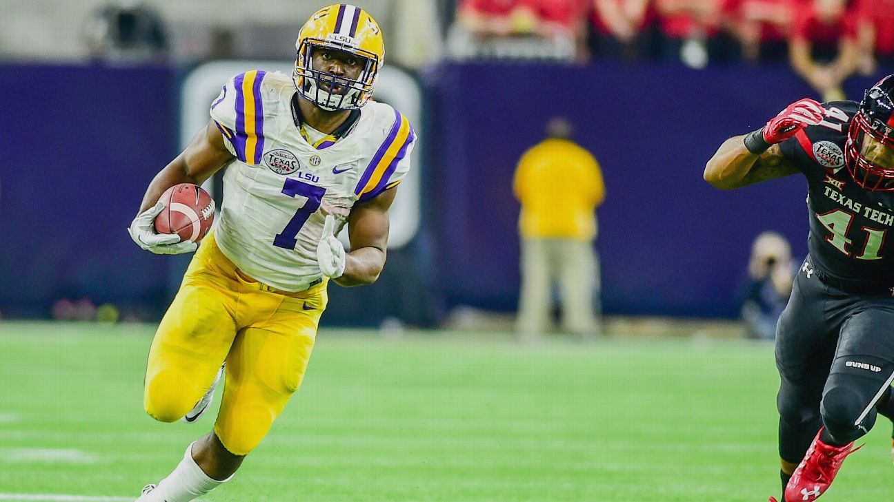 LSU Tigers RB Leonard Fournette sprains ankle, in walking boot - ESPN