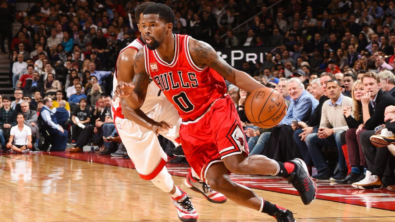 Guard Aaron Brooks signs with Indiana Pacers - ESPN