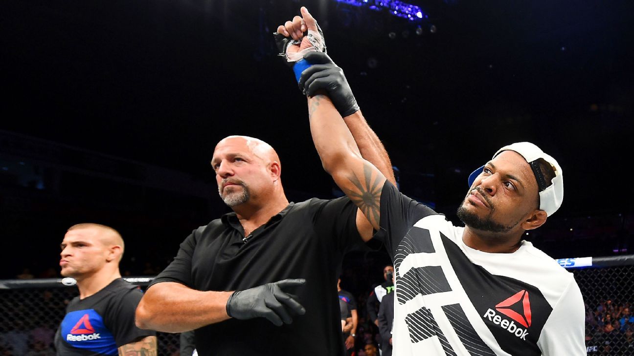 Michael Johnson knocks out Dustin Poirier at UFC Hidalgo - ESPN