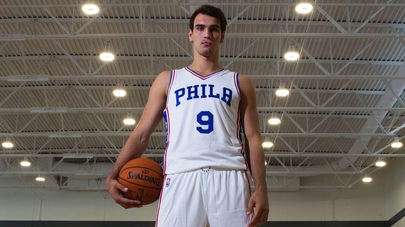 Sixers rookies are rocking their pink, Barbie backpacks - ESPN