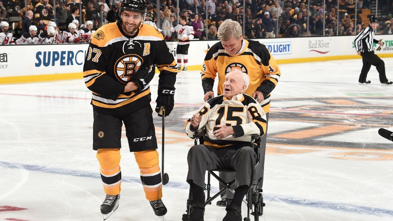 NHL -- Bobby Orr and Milt Schmidt honored by Boston Bruins - ESPN