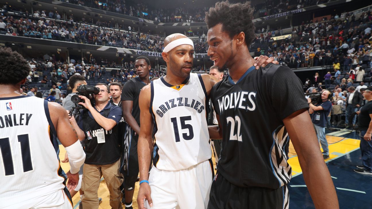 NBA - Vince Carter checks Andrew Wiggins, and shuts him down in the fourth