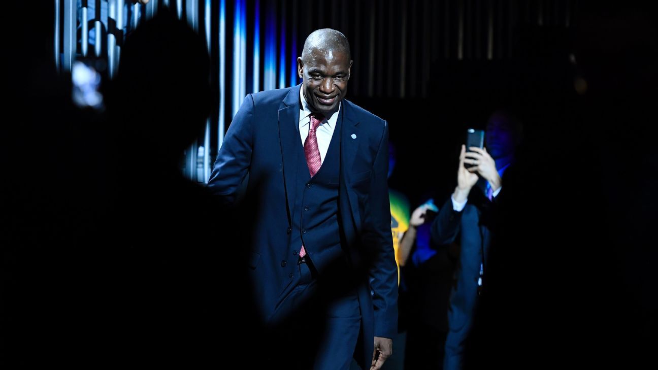 Nuggets retire Dikembe Mutombo's No. 55 jersey in halftime ceremony - ESPN