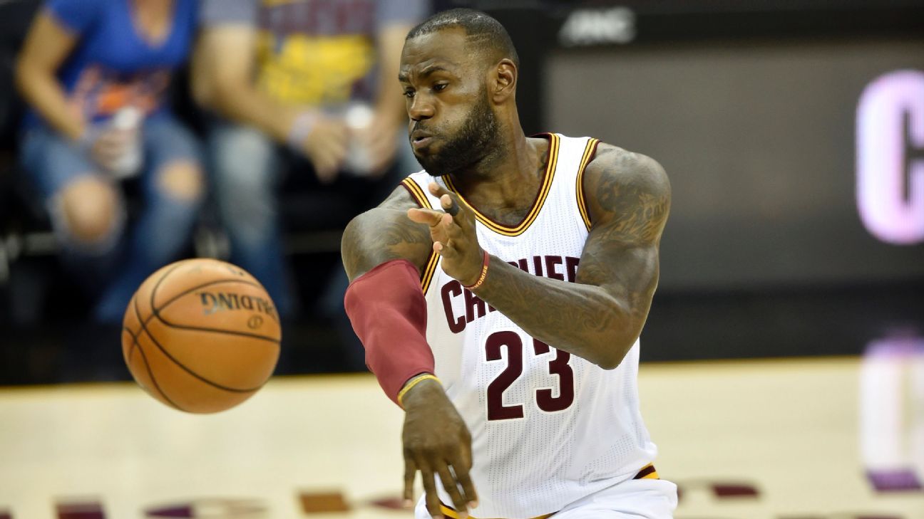 Brilliance by design: LeBron James' bounce pass to nowhere - ESPN