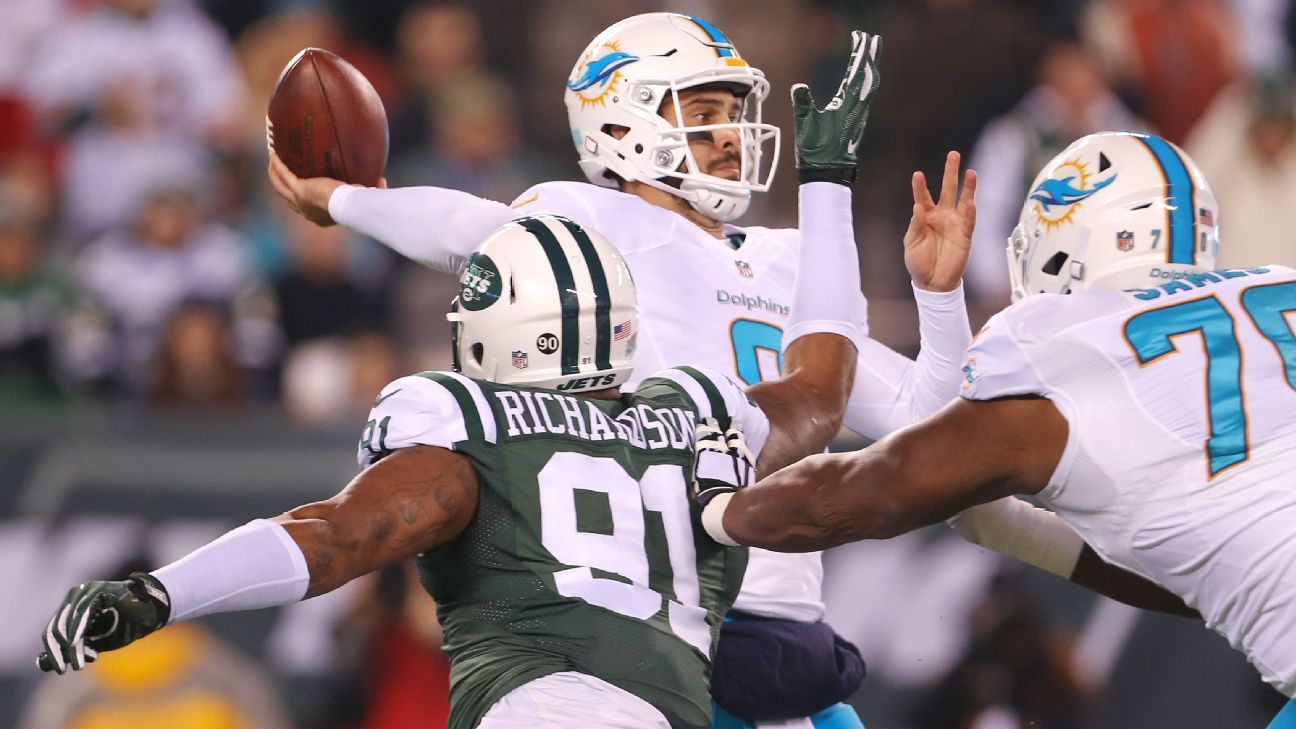 Matt Moore's four touchdowns part of bigger story for Dolphins - ESPN ...