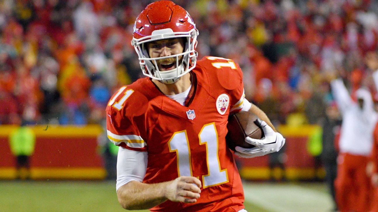 Alex Smith's scrambling has fueled Kansas City Chiefs' offense - ESPN ...