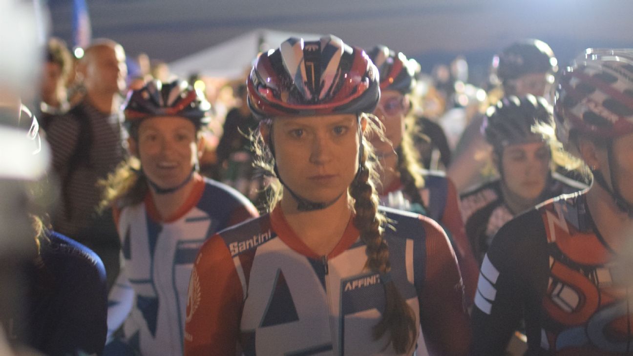 Meet the women of the Red Hook Crit, one of the wildest bike races in ...