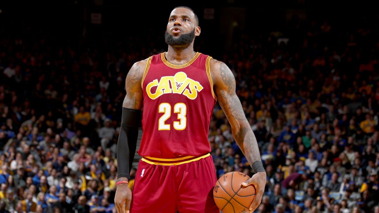 LeBron James immortalized in 8-pound statue made of lint, glue - ESPN