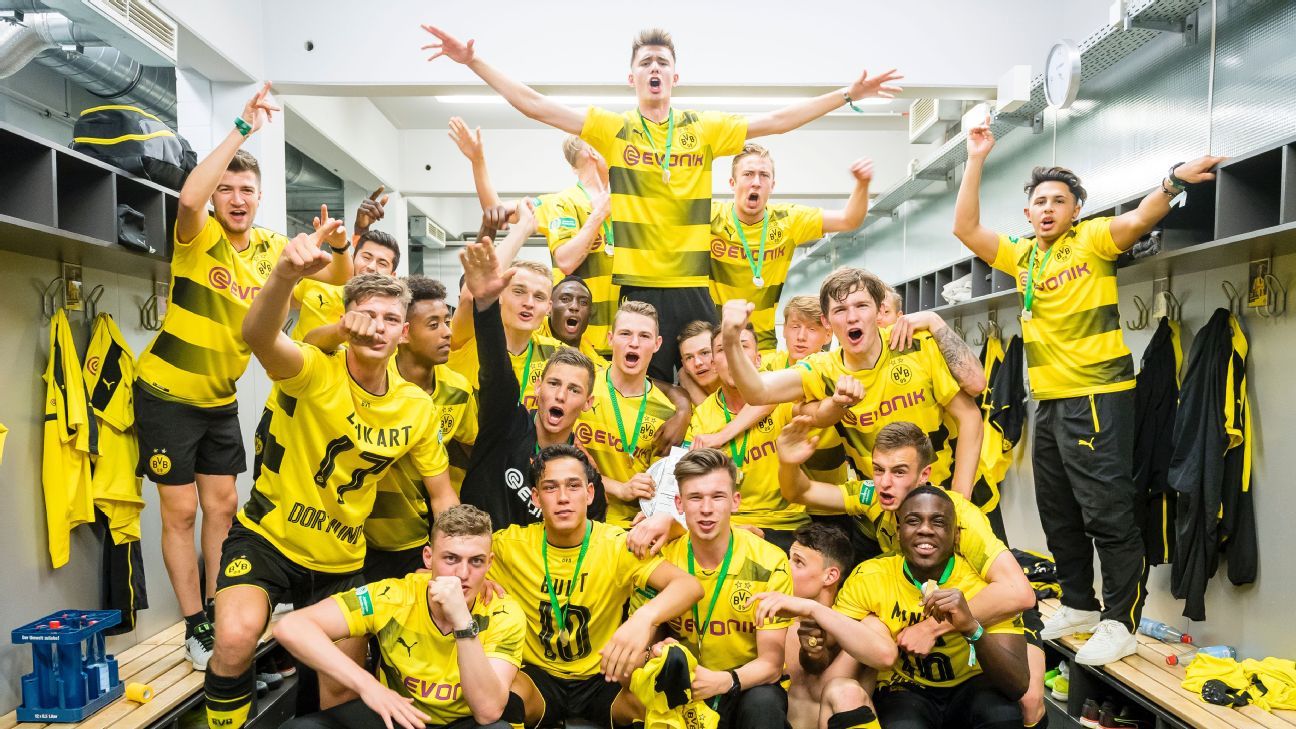 Borussia Dortmund defend under-19 title in front of record crowd - ESPN